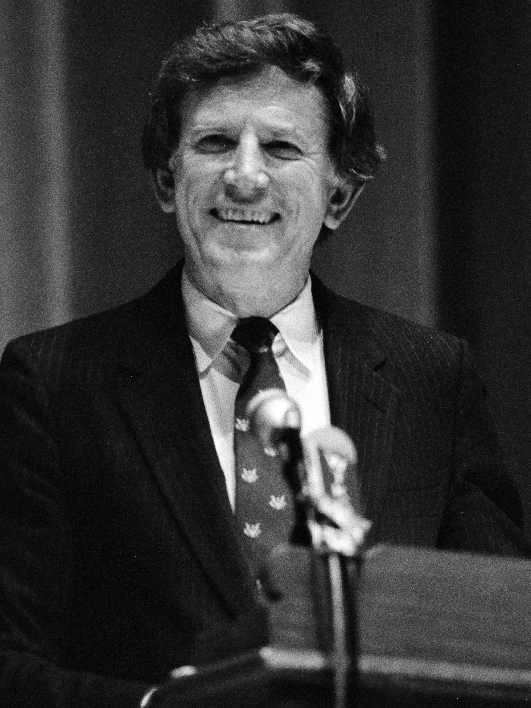 Gary Hart – Now I've Heard Everything